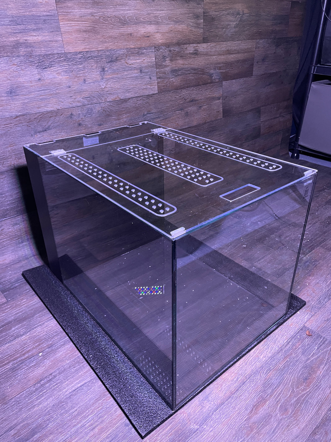 Best Aquarium Lids, Crystal Clear and Durable – Walter Lids